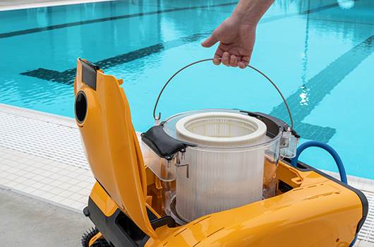 Dolphin Wave 140 | Swimming Pool Cleaner | Maytronics